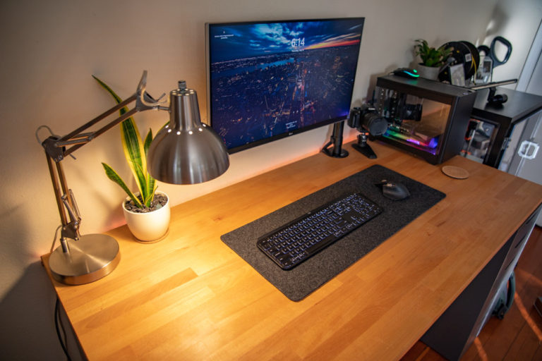 7 Ways To Prevent Your PC From Falling Off Your Desk